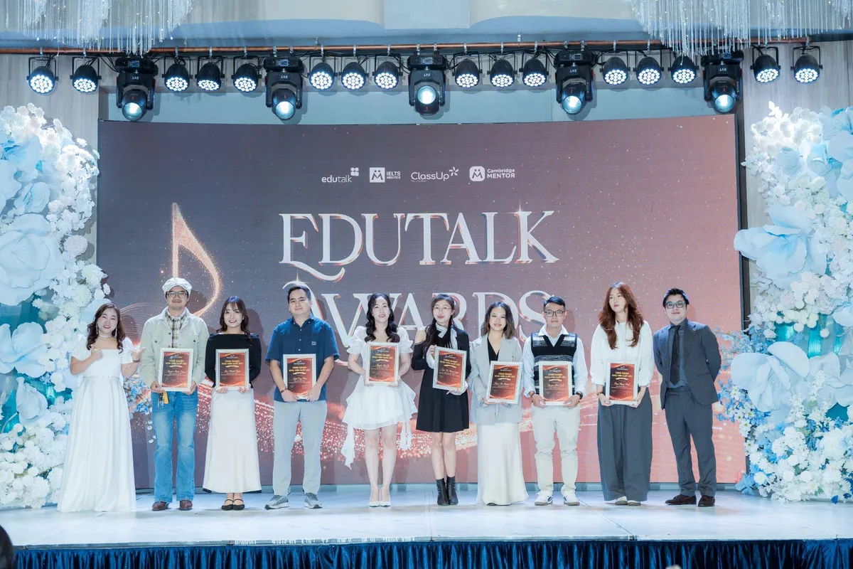 Buổi lễ tri ân quy tụ hơn 300 giáo viên tại IELTS Mentor - IELTS Mentor